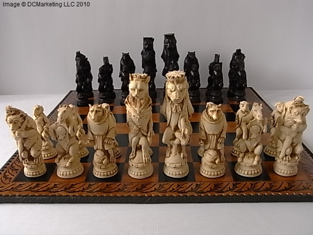 Reynard the Fox Chess | Reynard the Fox Chess Set